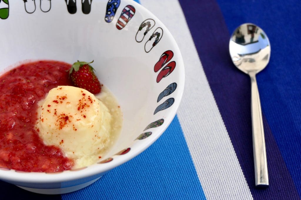 Recette du flan basque avec une écrasée de fraises du jardin au piment ...
