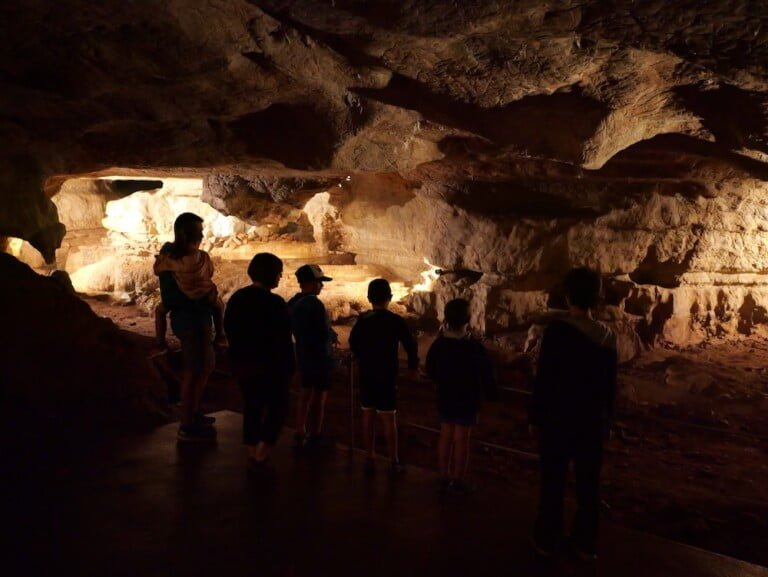 Une journée autour des grottes de Sare – Paysbasque.net