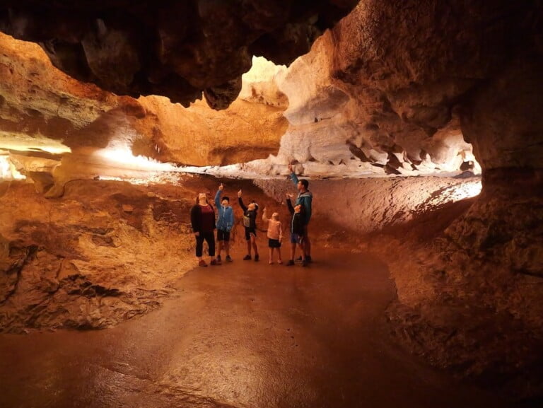 Une journée autour des grottes de Sare - Paysbasque.net