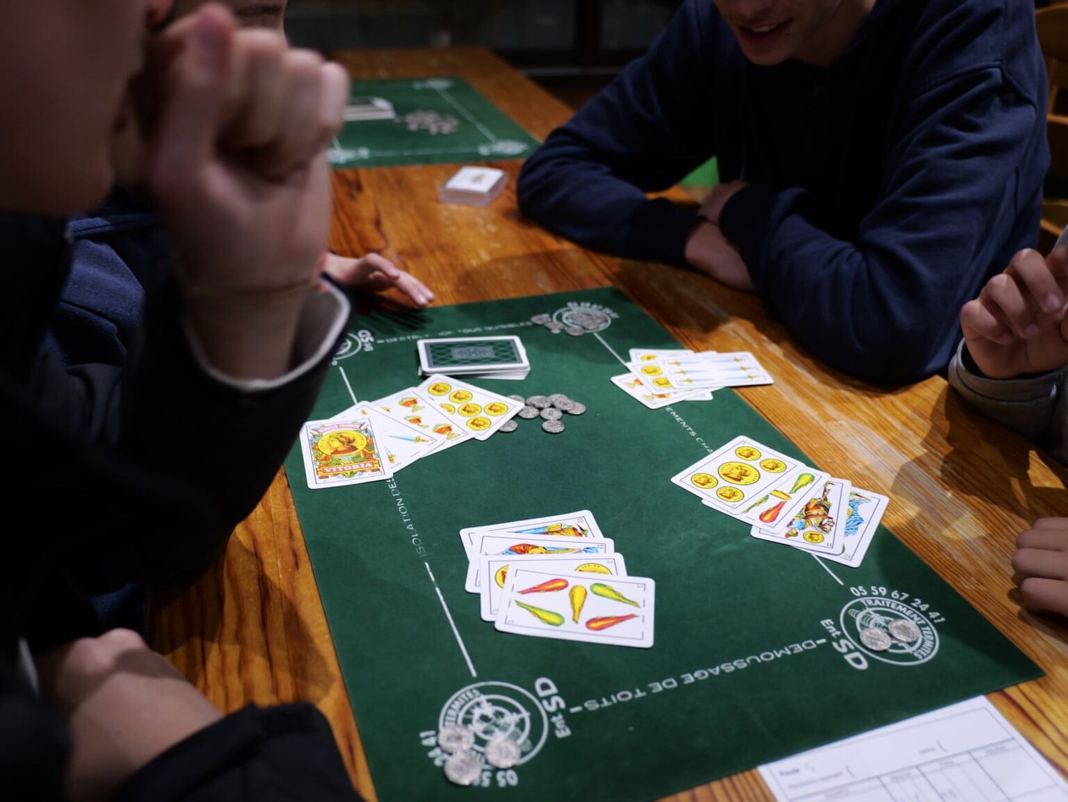 Le Mus, le jeu de cartes traditionnel basque - Paysbasque.net