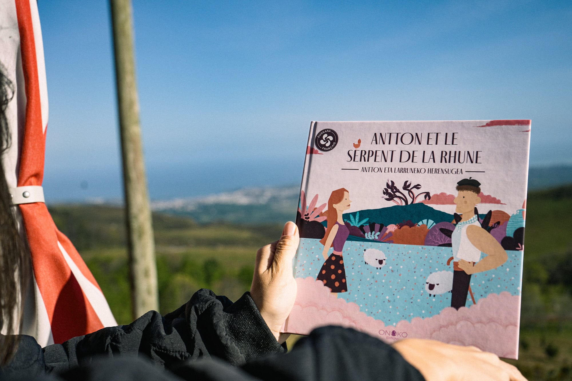 Antton et le serpent de la Rhune, un voyage bilingue au cœur de la ...